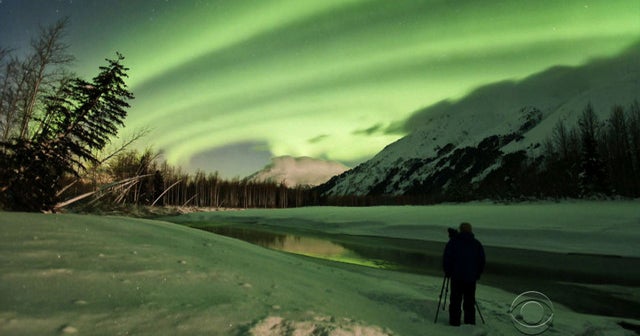 Photographer captures fleeting glimpse of nature's greatest light show ...