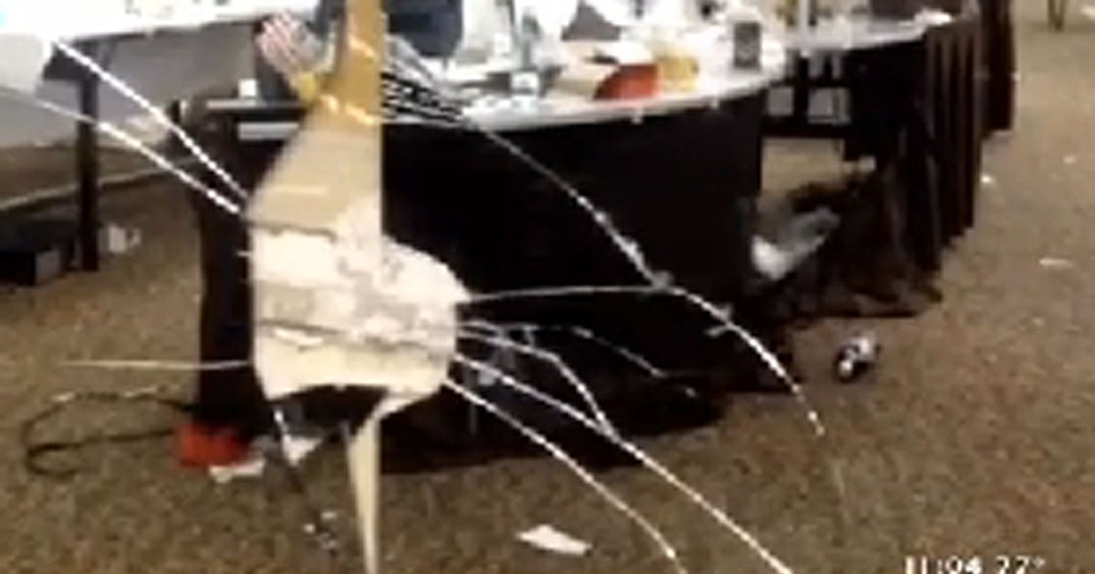 Christmas frat party becomes brawl at LAX hotel - CBS News