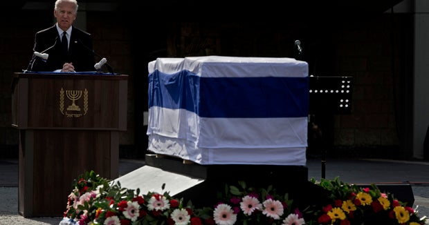 VP Biden salutes Ariel Sharon at his funeral - CBS News