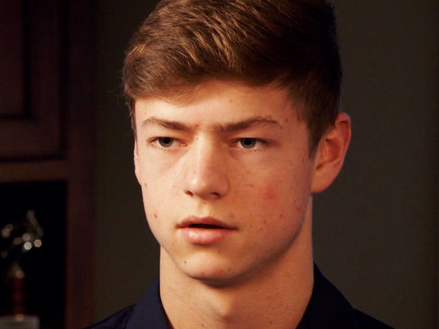 N.C. teen hits miracle shot, with assist from late friend - CBS News