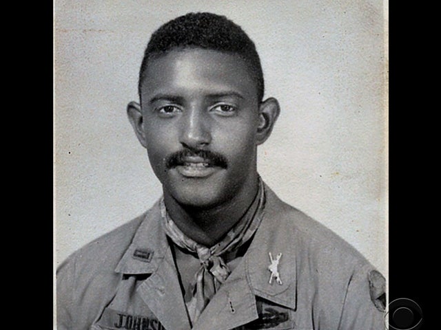 Defense Secretary Hagel finds long-lost "brother" - CBS News