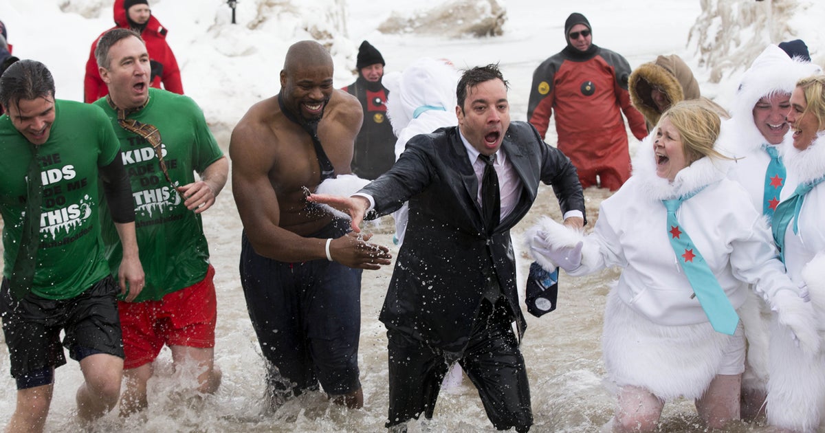 Jimmy Fallon, Rahm Emmanuel take Polar Plunge - CBS News