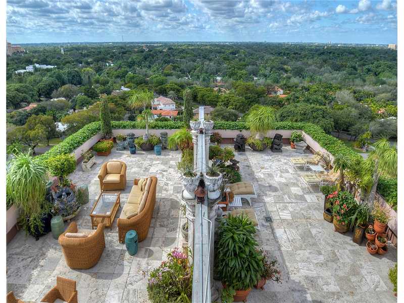 7 beautiful rooftop gardens