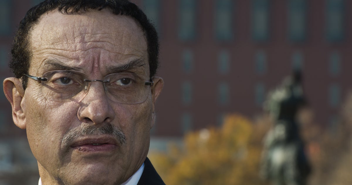 Three weeks before primary, Vincent Gray finds himself in hot water ...