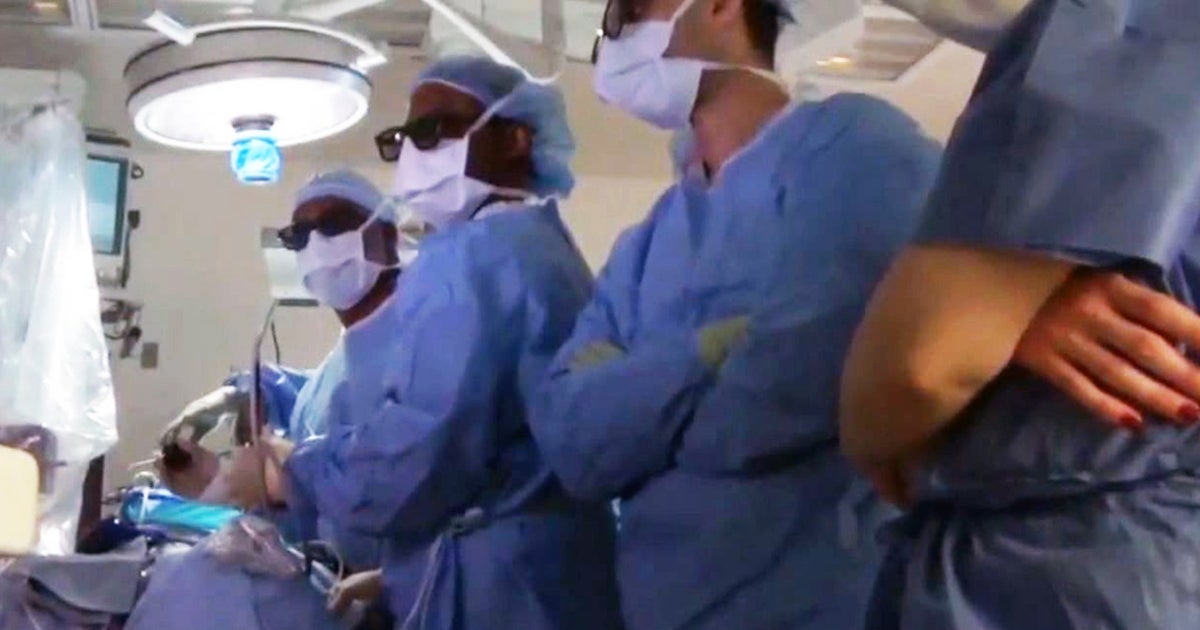 Surgeons use 3D technology in brain surgery - CBS News
