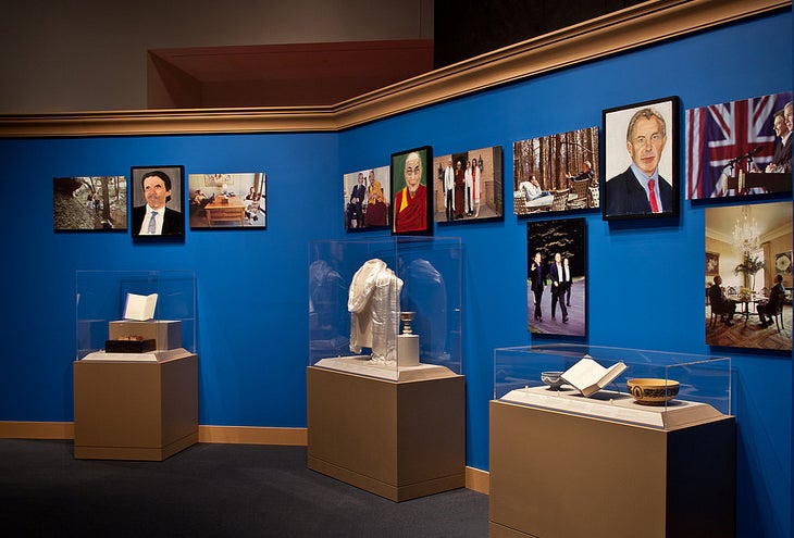 George W. Bush paints world leaders