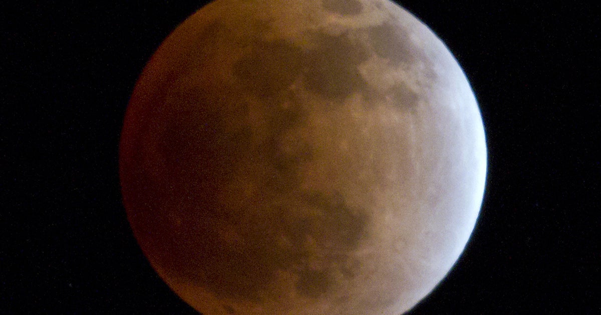 Lunar eclipse could doom NASA's LADEE moon orbiter - CBS News
