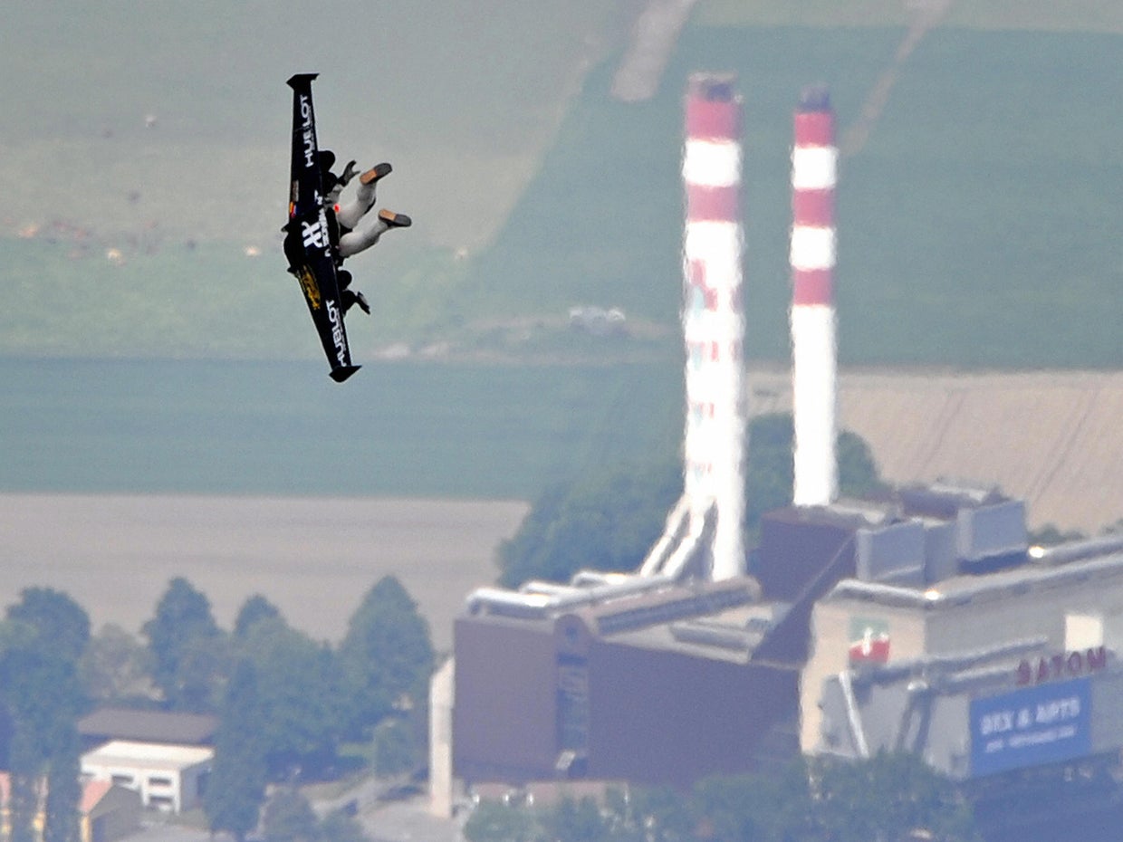 Jet packs in flight and fiction