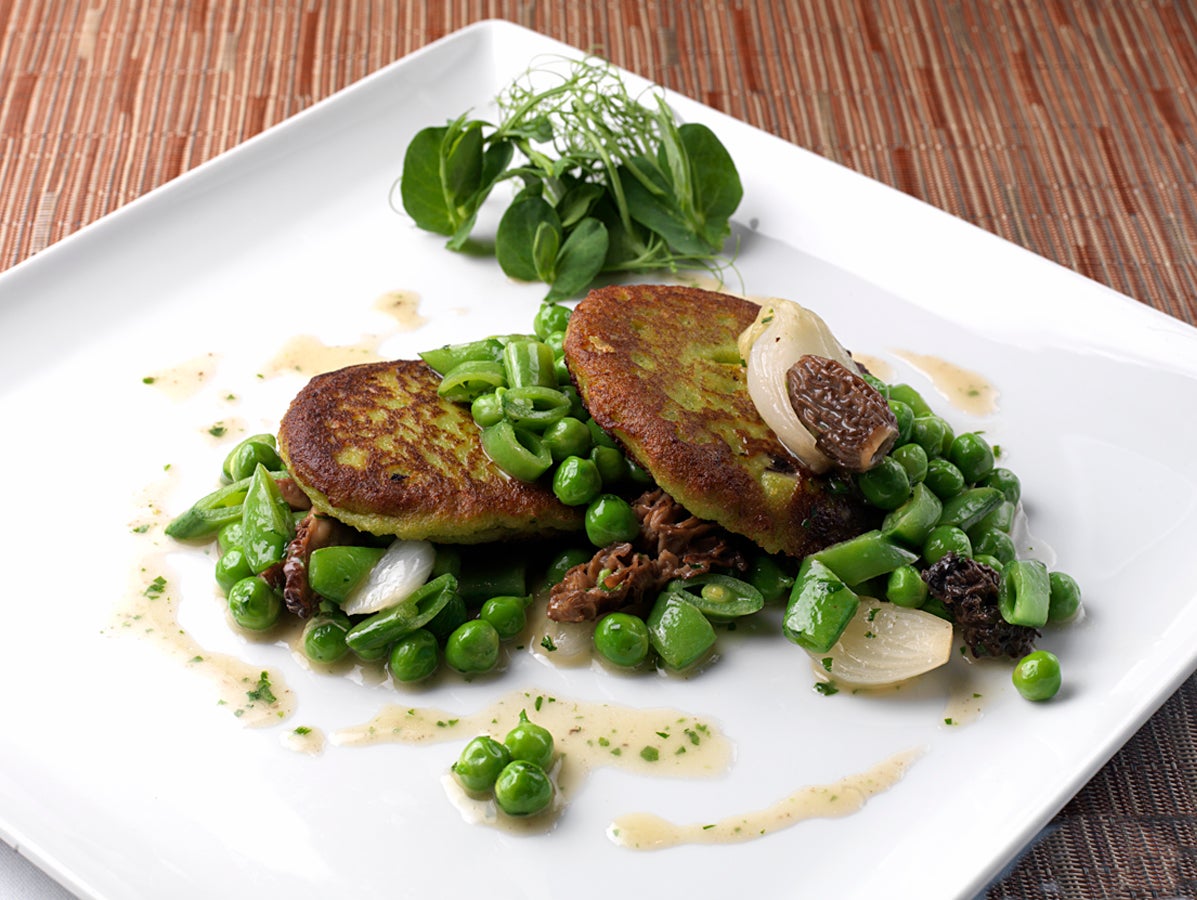 Chef Bill Telepan's lobster bolognese on THE Dish - CBS News