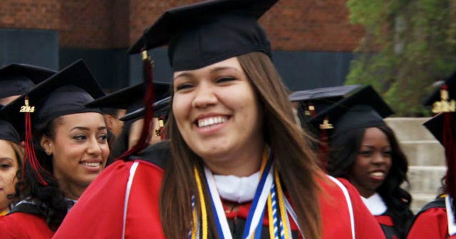 Teacher helps student forge tough path to college diploma - CBS News