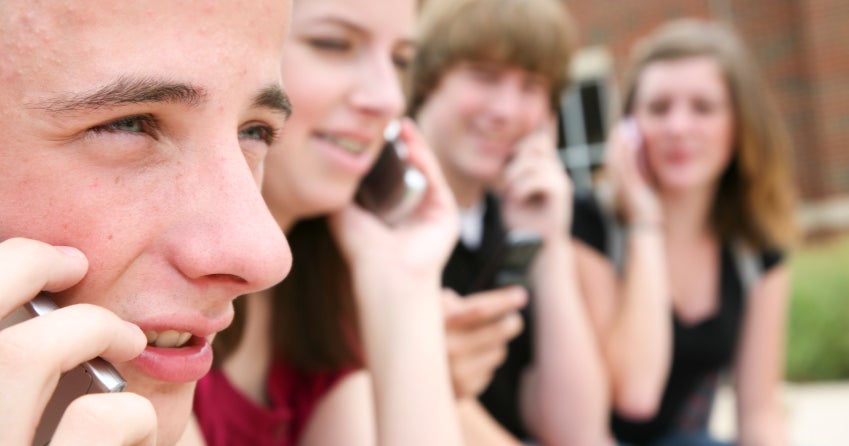 What do mobile phones do to teenage brains? - CBS News