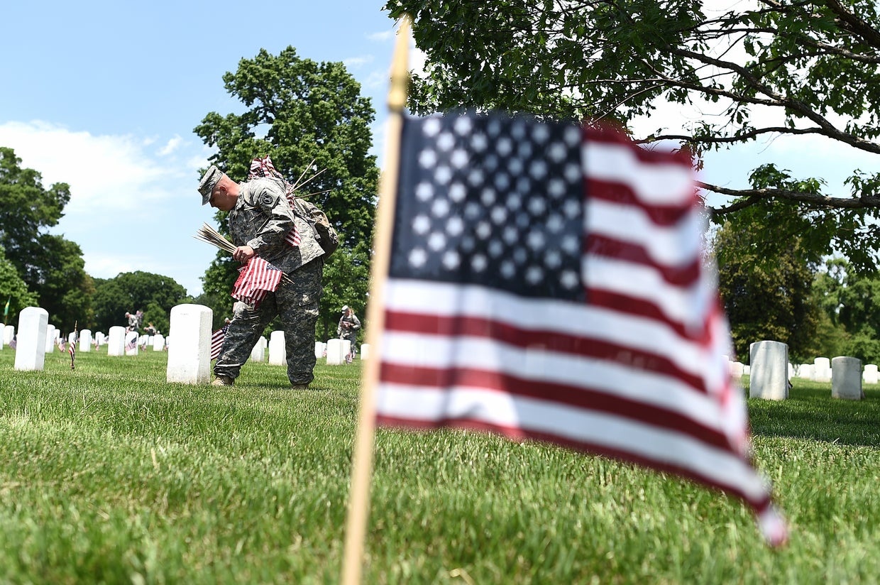 Honoring fallen service members