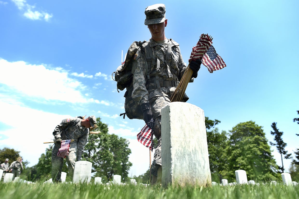 Honoring fallen service members