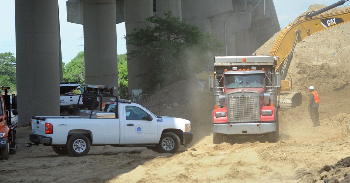 Sudden Delaware bridge closure prompts questions over dirt mountain ...