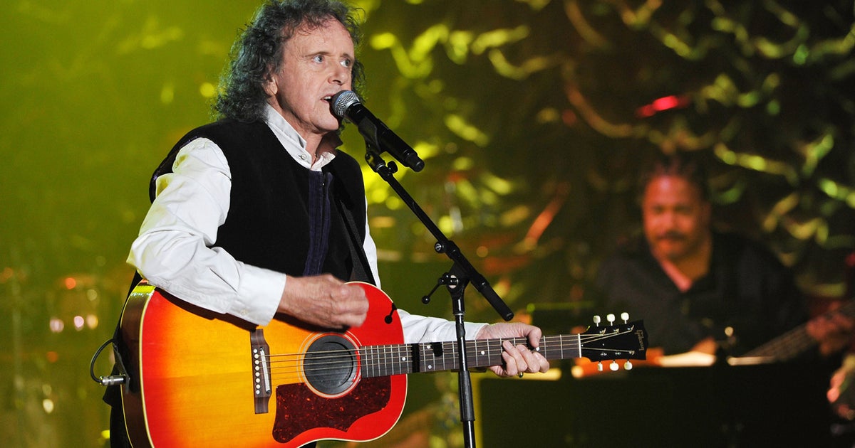 Ray Davies, Donovan inducted into Songwriters Hall of Fame - CBS News