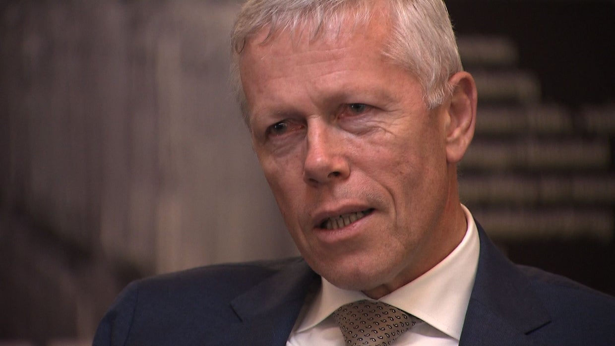 Dutch spy chief: Social media fueling terror "swarm" - CBS News