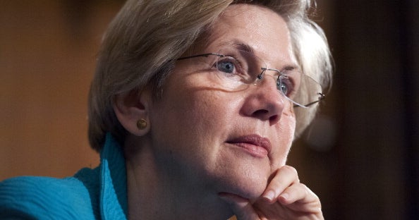 Elizabeth Warren erupts into Twitter feud with Donald Trump - CBS News