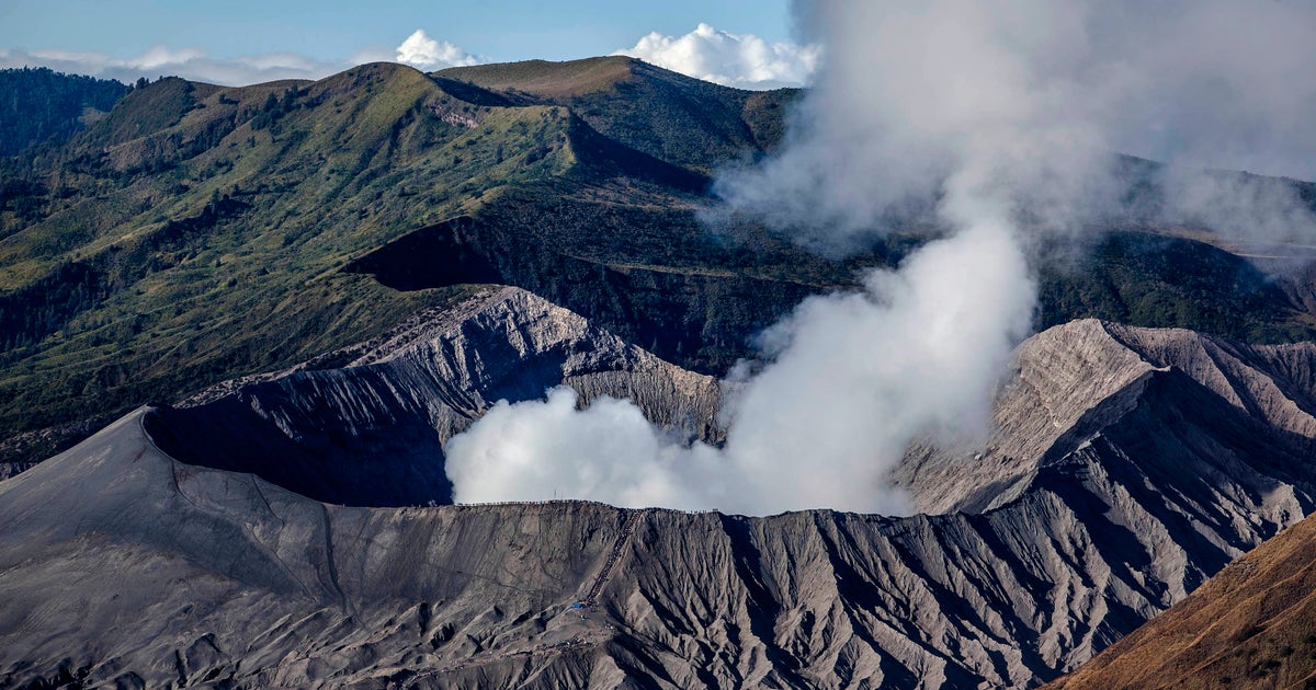 Javan festival pays tribute to volcano