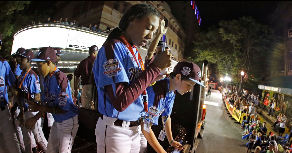Mo'ne Davis takes her electric fastball to Little League World Series ...