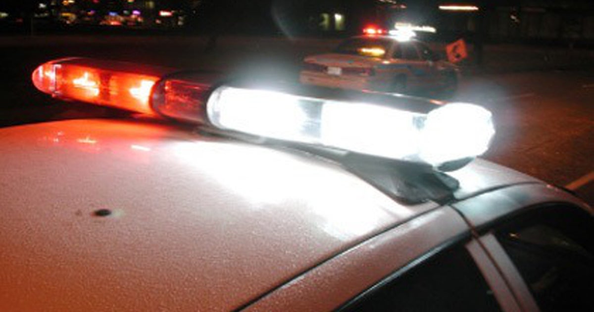 Chicago police issue alert after reported abduction attempt - CBS News