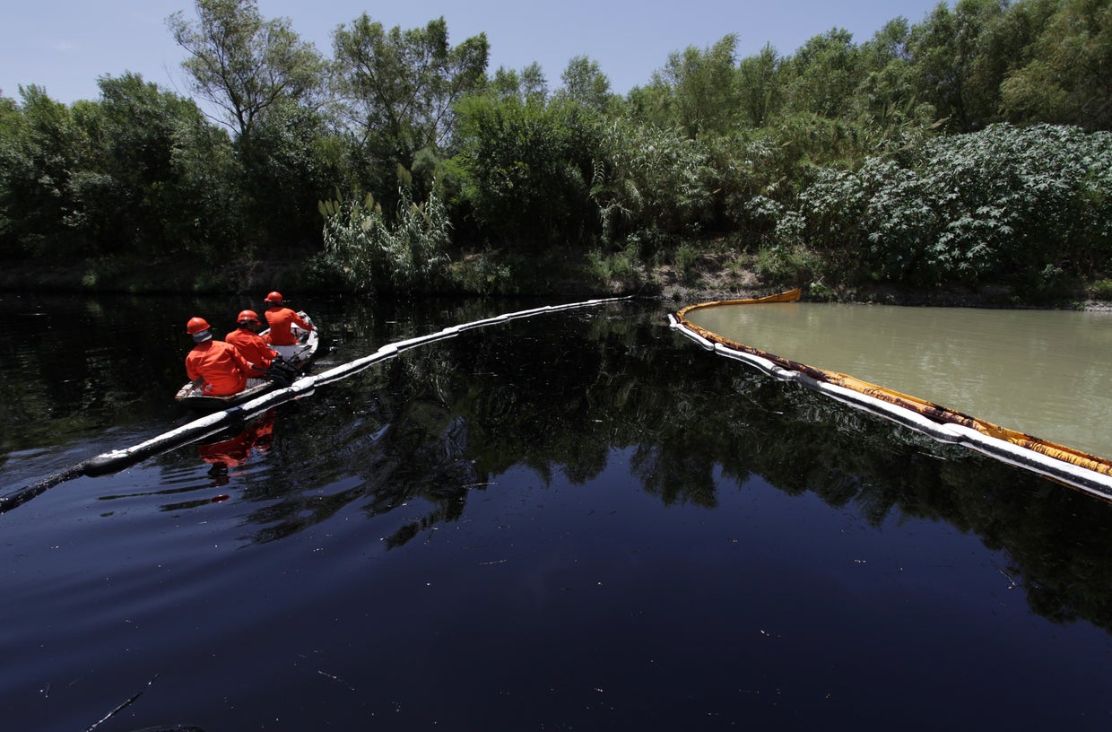 Spills pollute Mexican rivers