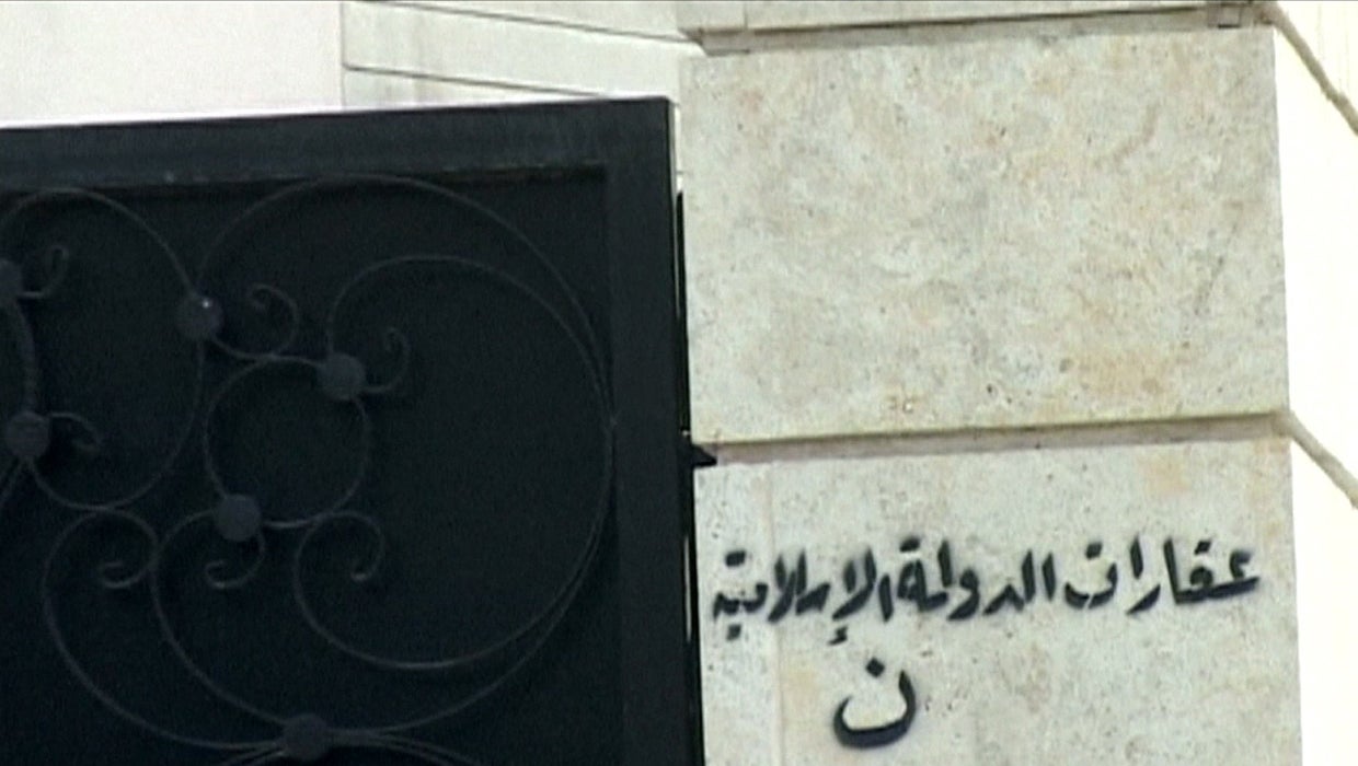 Symbol of ISIS hate becomes rallying cry for Christians - CBS News