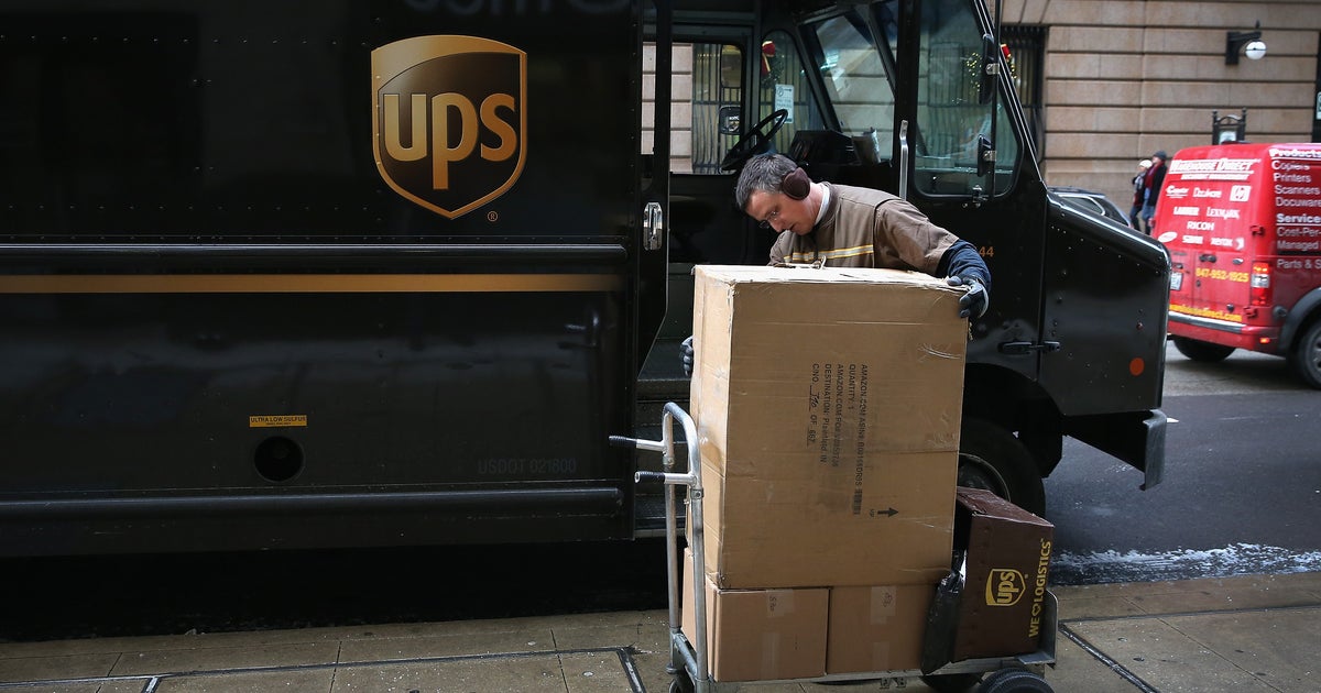UPS plans massive holiday hiring - CBS News