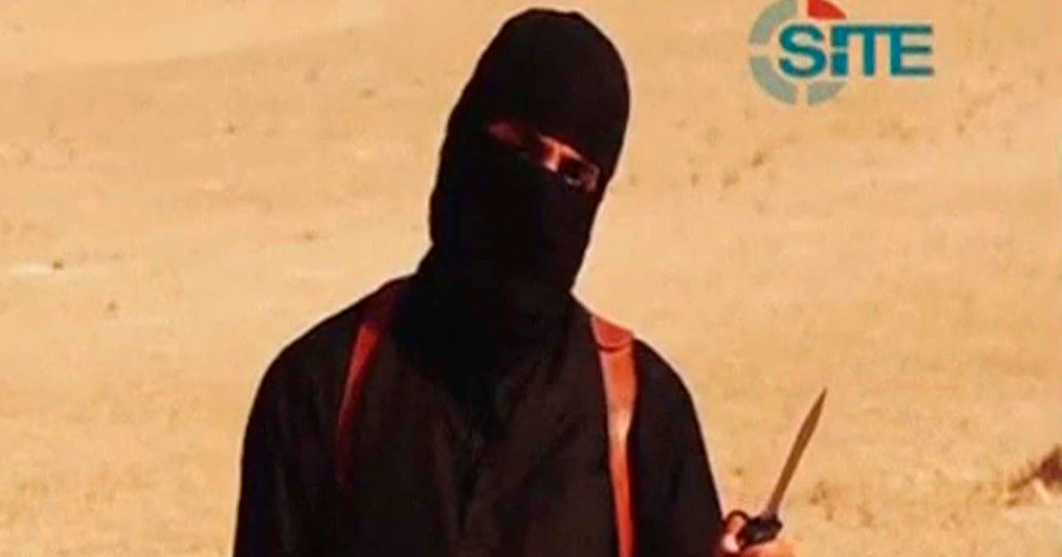 FBI: U.S. knows identity of masked man in beheading videos - CBS News
