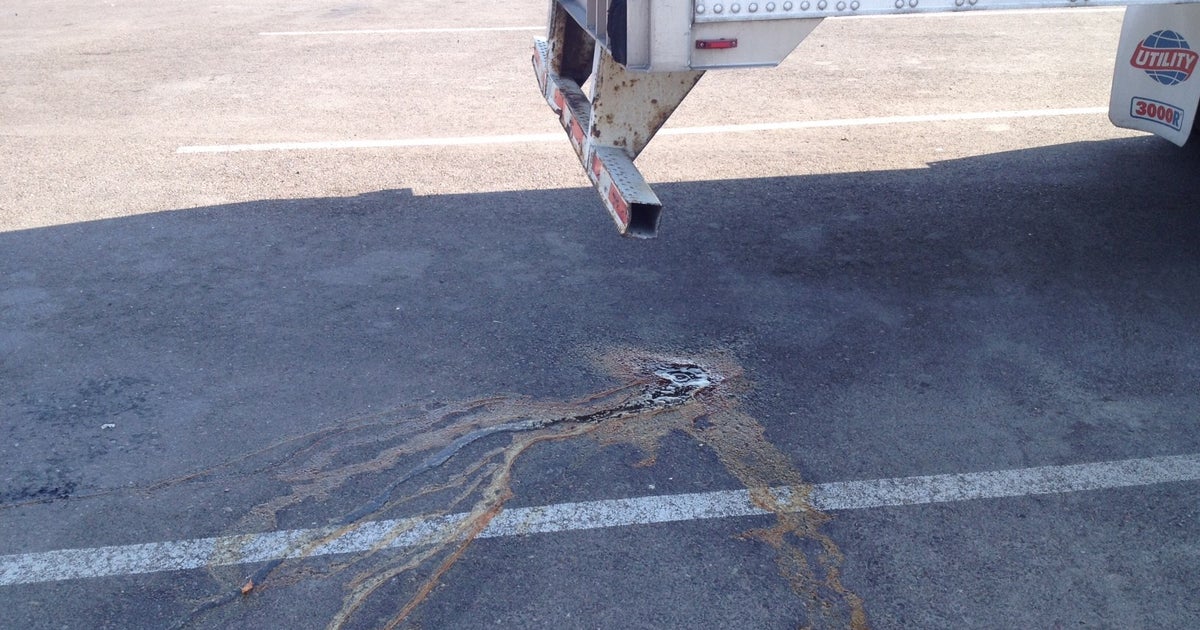Truck with rotting chicken sits in heat at Montana truck stop - CBS News