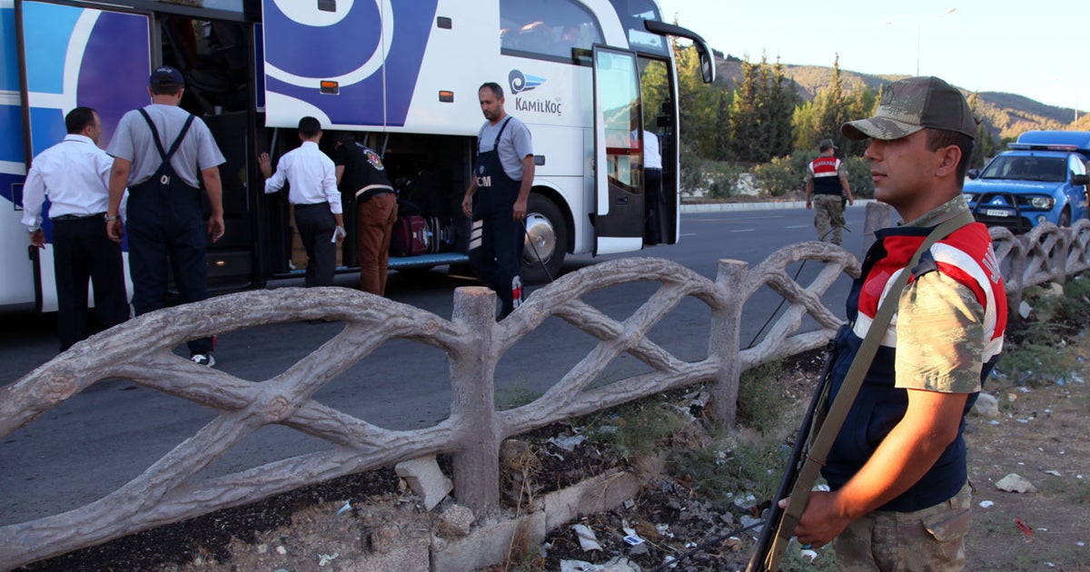 Turkey cracks down on oil smuggling with ISIS in mind - CBS News