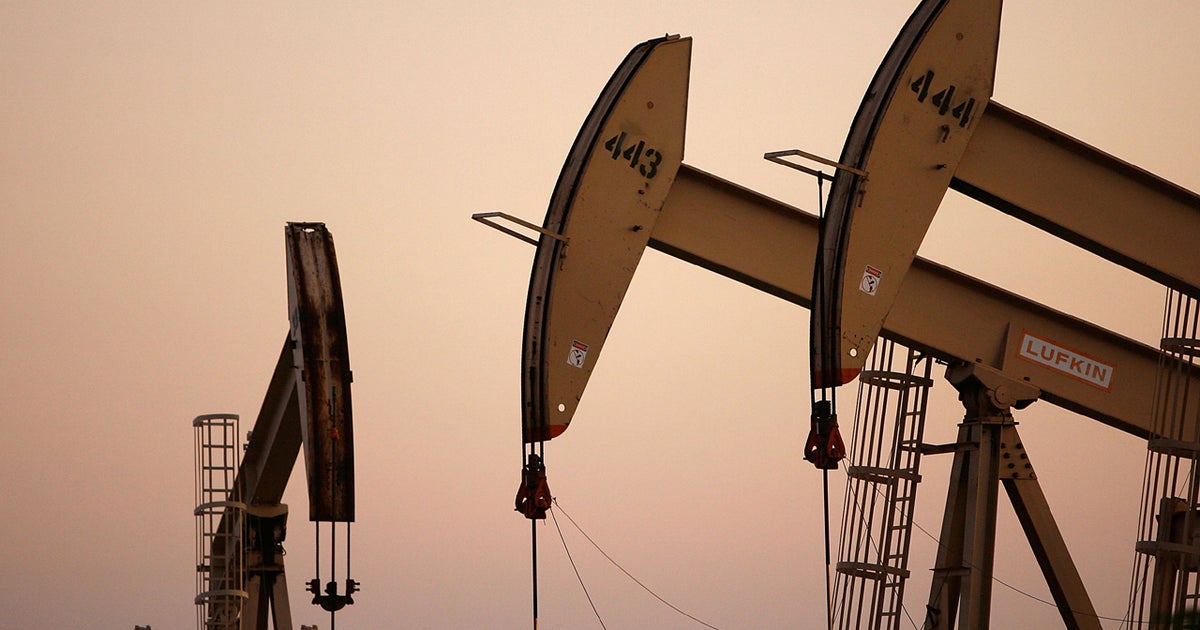 Another week, another drop in active oil rigs - CBS News