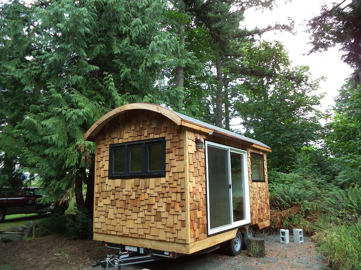 "Gypsy" caravans make a comeback as micro-homes