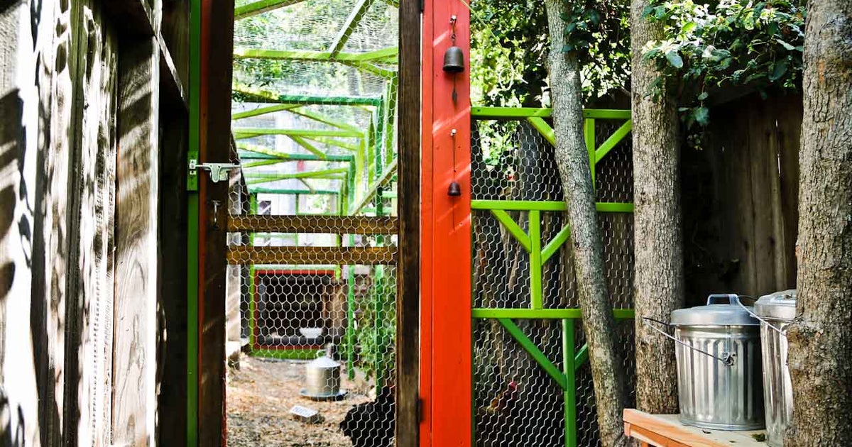 7 elaborate urban farms