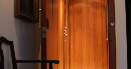 In-home elevator accidents causing catastrophic harm to kids - CBS News