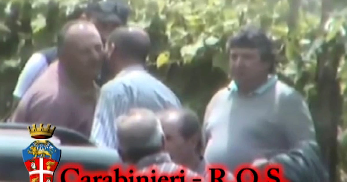 Italian mobsters take secret oath in unprecedented police video - CBS News