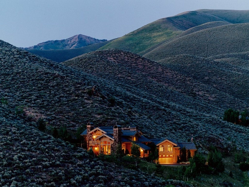 10 luxurious log cabins on the market