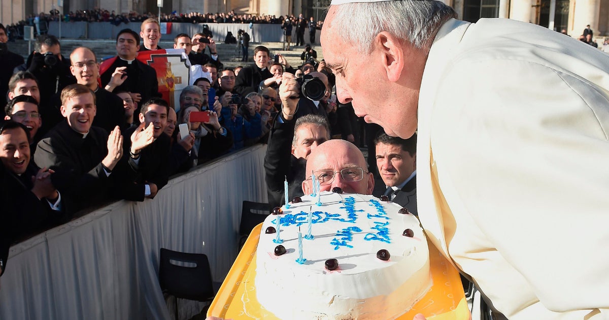 Pope Francis celebrates birthday with cake, tango, food for the poor ...