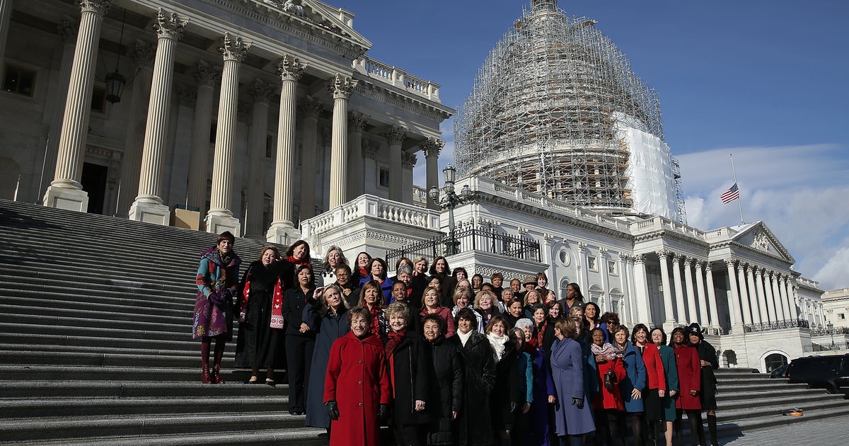 House Democratic women pose for "class photo" - CBS News
