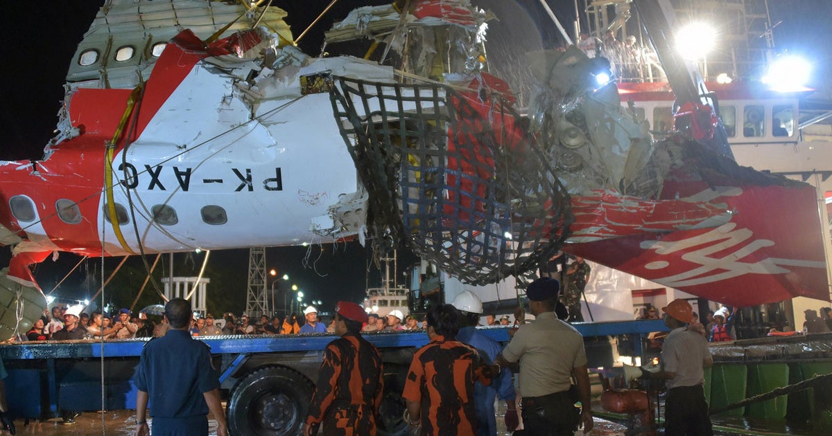 AirAsia Flight 8501: Searchers hone in on black boxes - CBS News