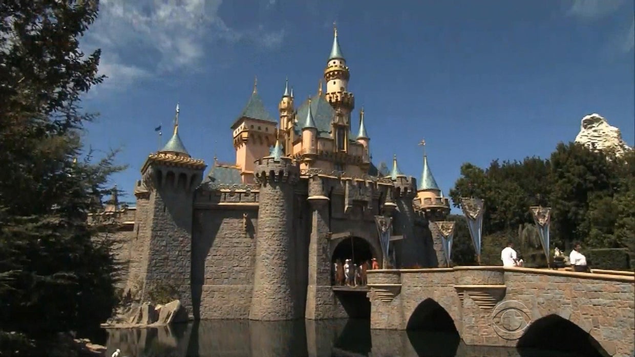 Measles outbreak at Disneyland linked to non-vaccinations - CBS News