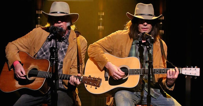 Watch two Neil Youngs sing on "Fallon" - CBS News