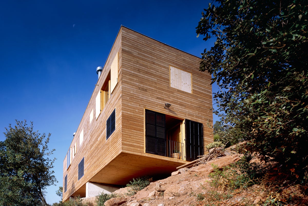 Living on the edge: 8 cliffside homes