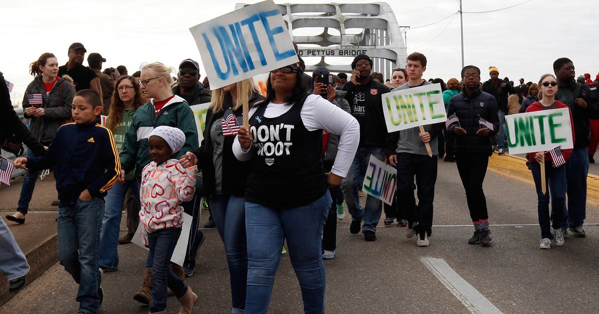 Day after commemorative march more still come to Selma bridge - CBS News