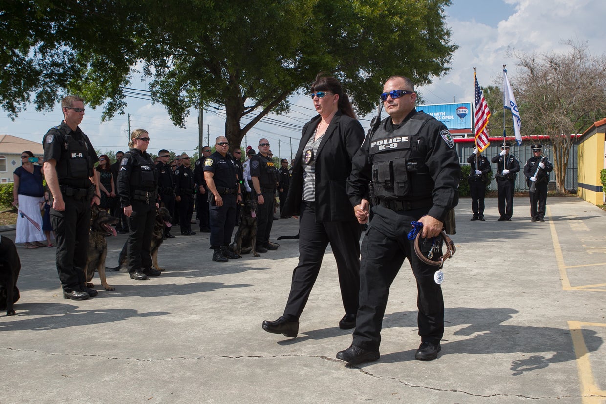 Police lay beloved K9 to rest in emotional ceremony - CBS News