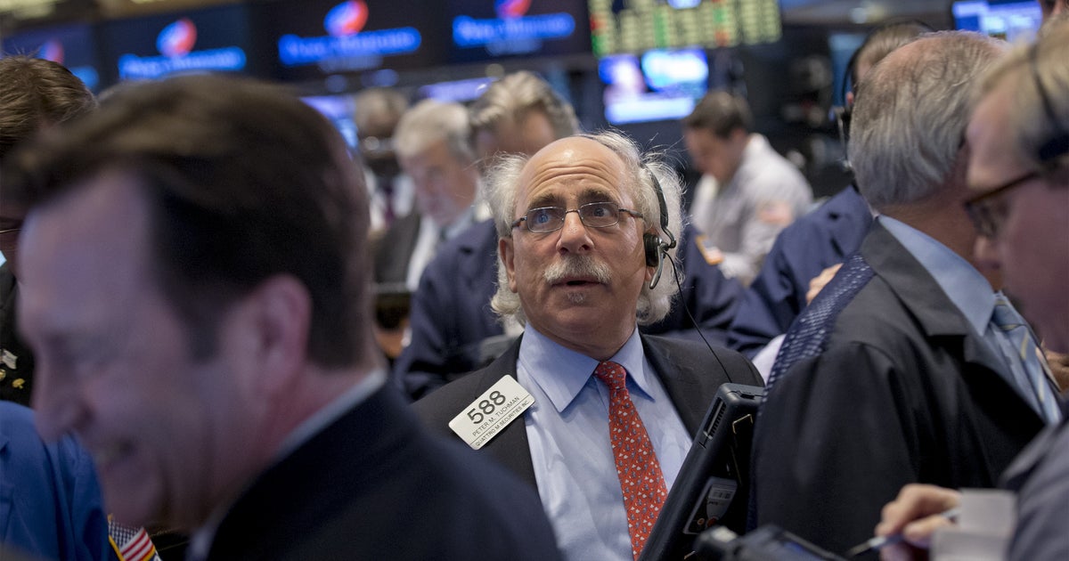 U.S. stocks fall sharply following drop in durable goods - CBS News