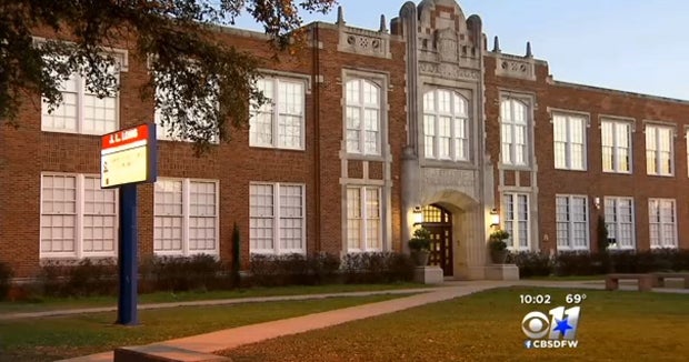 Dallas middle school teacher shows nude photo of herself to students ...