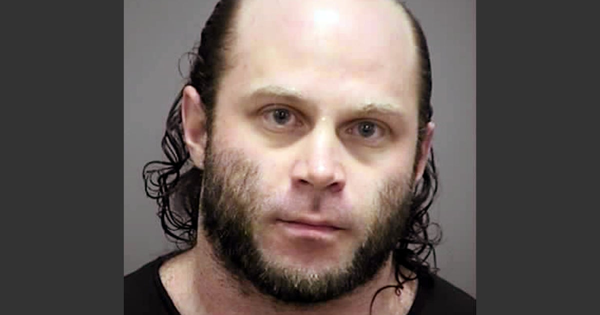 Wisconsin man accused of trying to join ISIS - CBS News