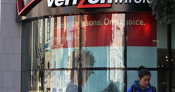 ESPN says Verizon's TV packages violate agreements - CBS News