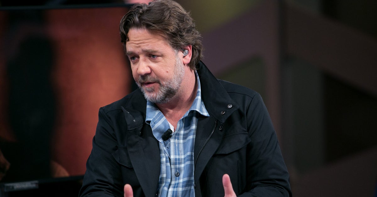 Russell Crowe: I explored Scientology - CBS News