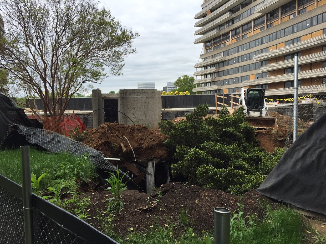 Watergate parking structure collapses